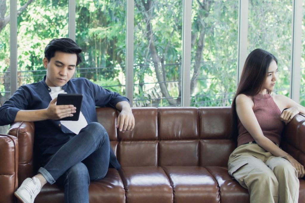 Is Your Spouse Angry? 7 Ways to Calm Anger & End Arguments ...